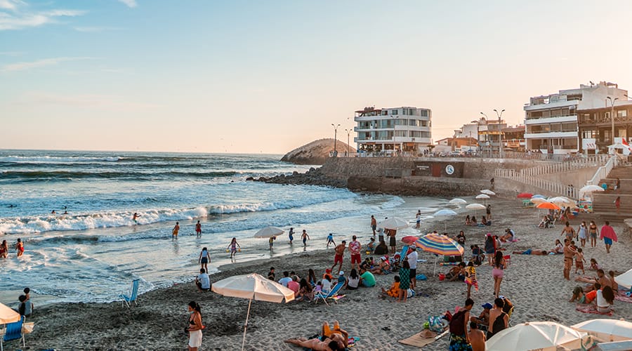 6 playas al sur de Lima para disfrutar el verano | Y tú qué planes?