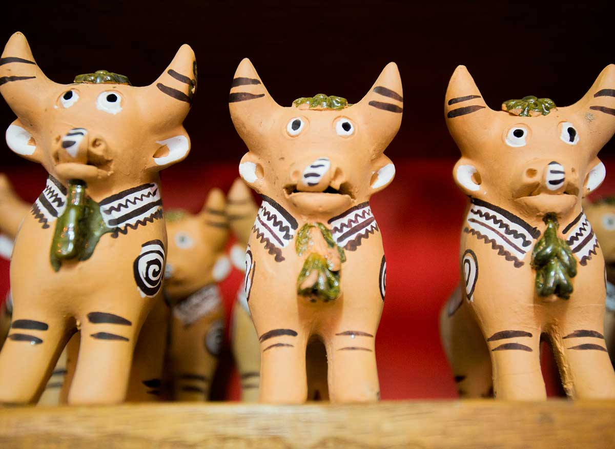 Toritos de Pucará: conoce la historia de los guardianes de los hogares ...