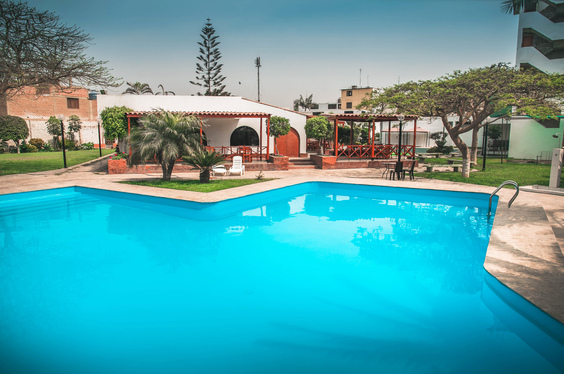 Vacaciones de verano en el hotel Las Dalias | Ofertas de viaje ...